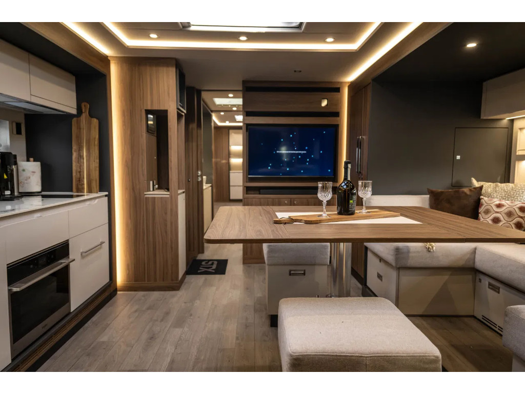 Scania 590S 6x2*4 STX 3x pop out - V8 - Demo/New - Full spec - Goverstone